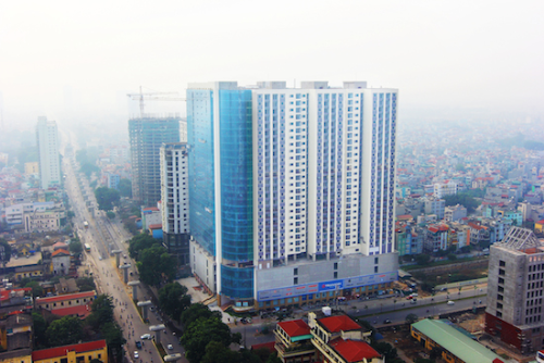 Sống mòn ở Hồ Gươm Plaza