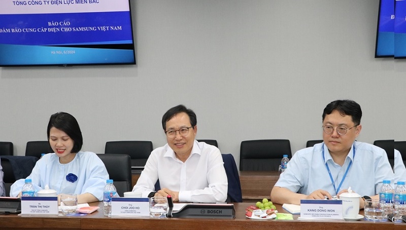 EVNNPC và SamSung Việt Nam bàn kế hoạch sử dụng điện và phương án cấp điện