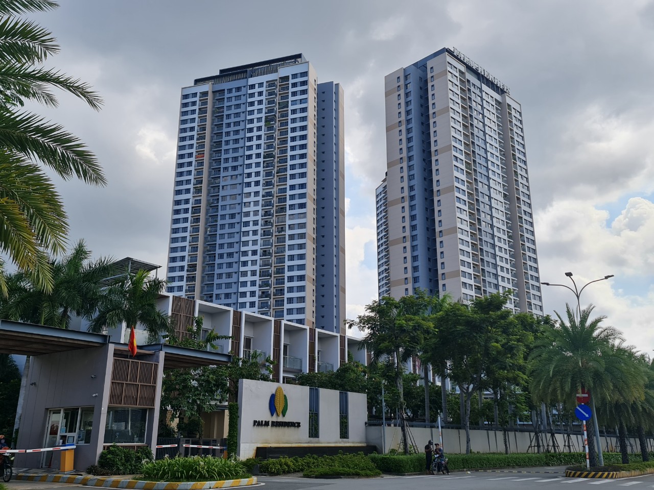 Nhận nhà vào ở 4 năm, cư dân Palm Residence mòn mỏi chờ ký hợp đồng mua bán