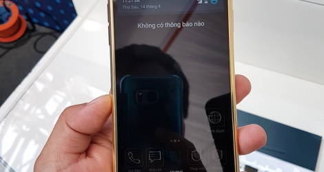 Viettel Luxury Phone: Dáng Vertu - hồn Viettel, siêu bảo mật, giá từ 1. ...