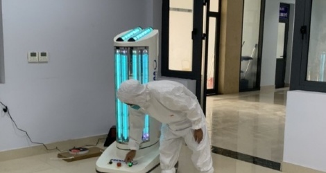 Robot khử khuẩn Phenikaa-X lên đường hỗ trợ phòng, chống Covid-19 tại ...