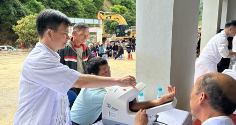 Tin mới về y tế ngày 27/8: Sàng lọc miễn phí lao cho bà con vùng lũ ...