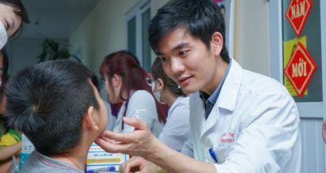 Tin mới y tế ngày 7/5: Trả lại nụ cười cho trẻ dị tật khe hở môi, vòm miệng