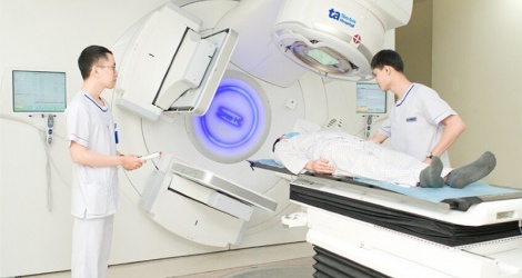 Tin mới y tế ngày 25/10: Xạ trị - miễn dịch nhằm mở rộng cơ hội sống ...