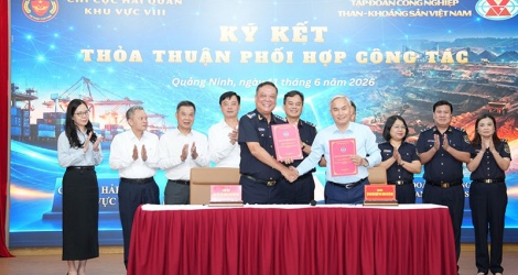 Chi cục Hải quan khu vực VIII ký kết thỏa thuận phối hợp công tác với ...
