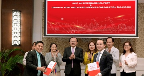 HAGL Group đổi màu logo; Thế giới Di động đặt mục tiêu hồi phục; Mỏ Núi ...